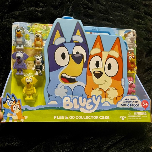 Bluey | Toys | Bluey Play Go Collector Case With 8 Figuresnew In ...